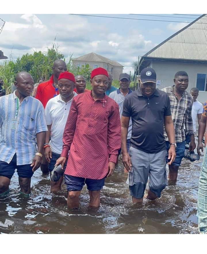 Flood: Goodluck Jonathan visits flood victims in his home state, Bayelsa