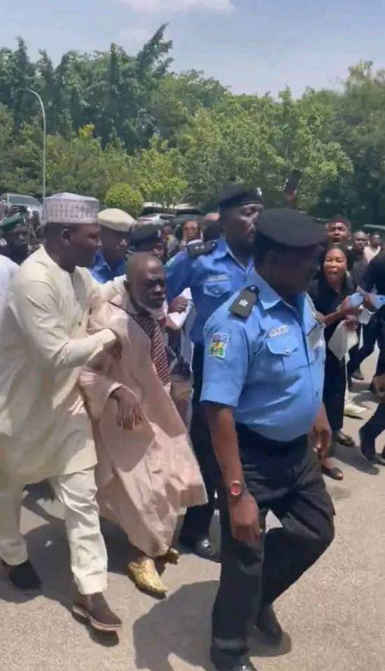 Labour Party supporters mob, boo factional chairman, Lamidi Apapa at ...