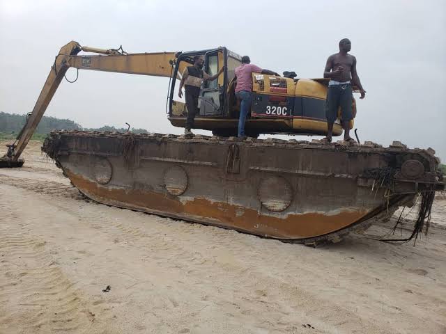 Army pulls 3 swamp buggies to Okuama, set to build army barracks in ...