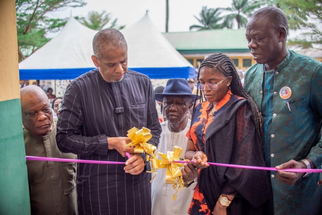 Senator Dafinone Commissions 6 Newly Renovated Classrooms in Ughelli