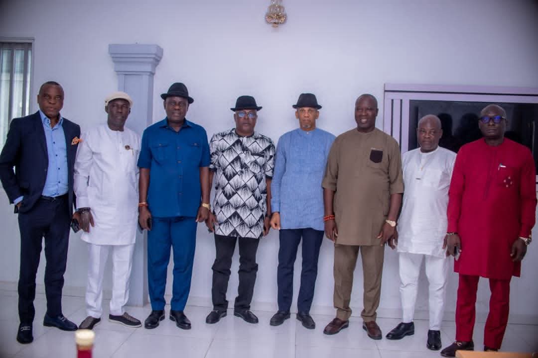 Senator Dafinone Meets Delta Central LG Chairmen, Moves to Align ...